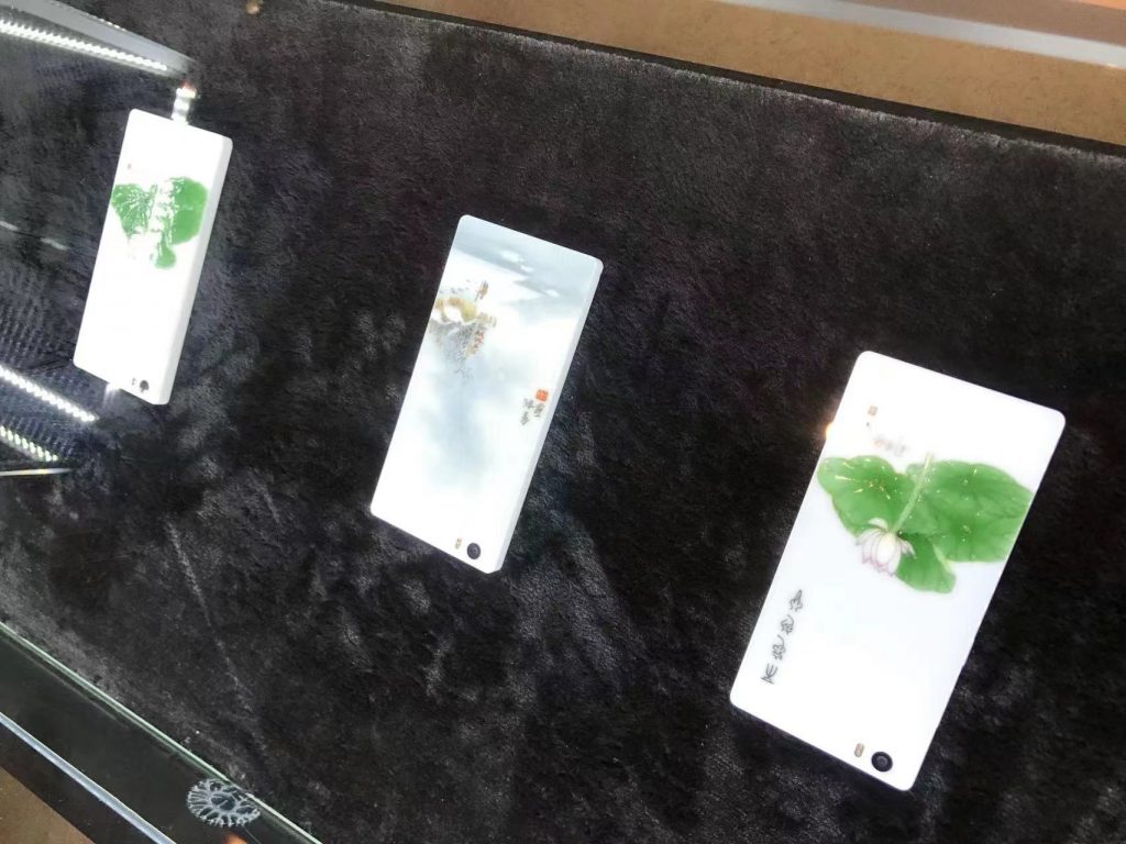 Some patterns decal on zro2 ceramic mobile phone backplane - Shenzhen ...